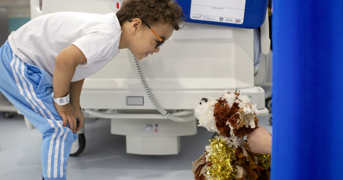 Starlight | Starlight’s Festive Tour brings smiles to children in…